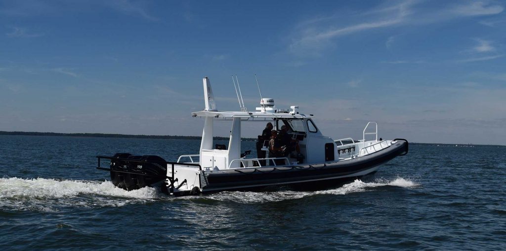 AM1200_Gallery3 - Silver Ships